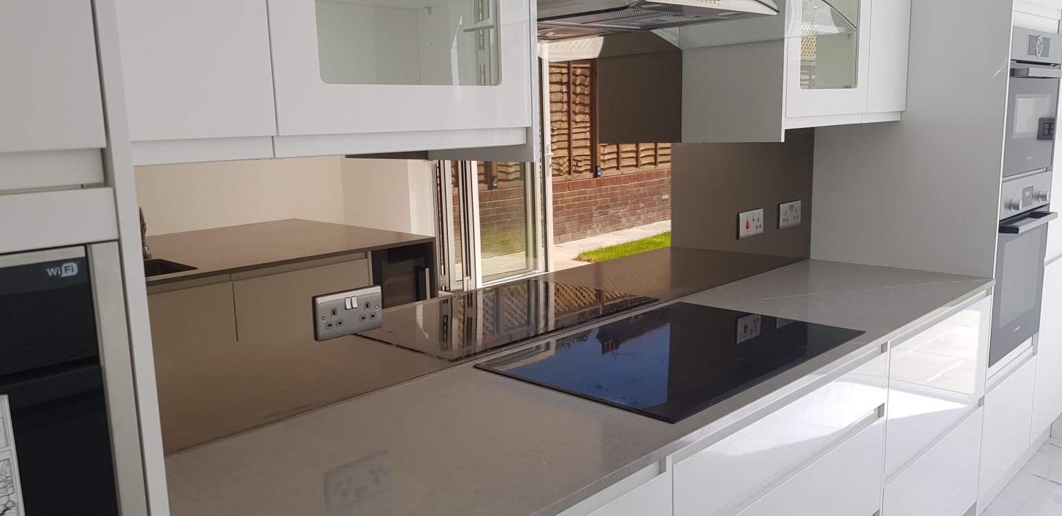 Kitchen Glass Splashbacks - UK Coloured Glass Splashbacks